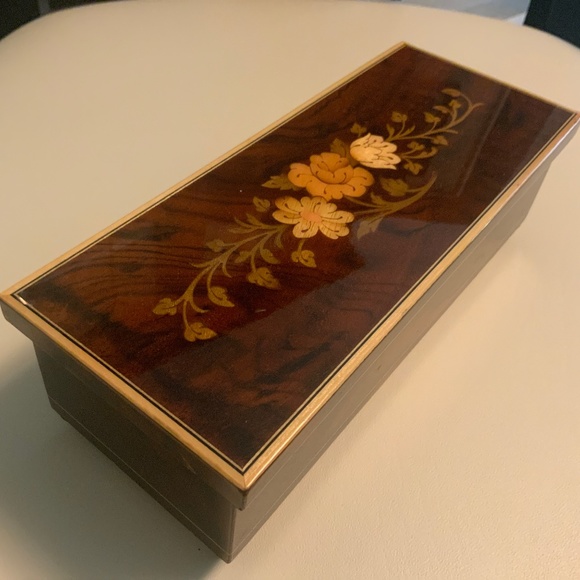 Made in Italy | Other | Vintage Sorrento Italian Marquetry Music Box 8 ...